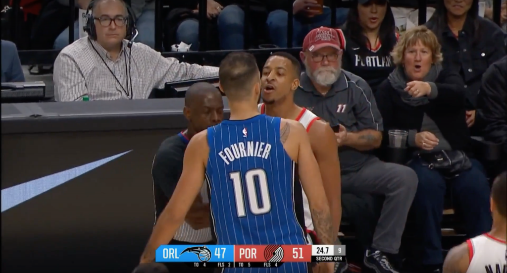 NBA - Les images de la friction entre Evan Fournier et C.J. McCollum