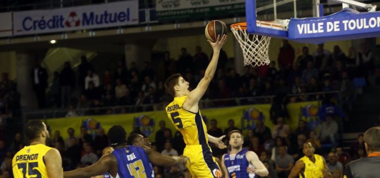 Jeep® ÉLITE - Luka Asceric quitte le HTV pour rejoindre la Serbie