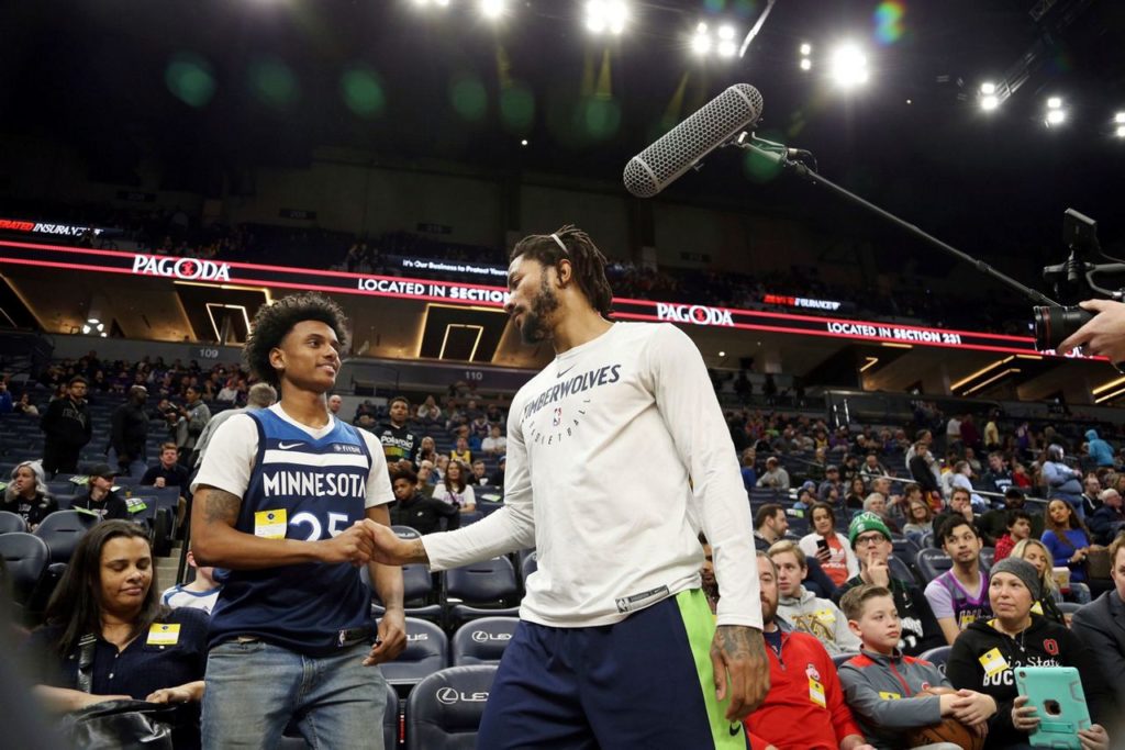NBA - Le beau geste de Derrick Rose pour un fan atteint d'une leucémie