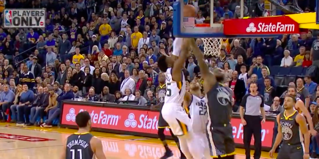 NBA - Top 5 : Donovan Mitchell postérize DeMarcus Cousins