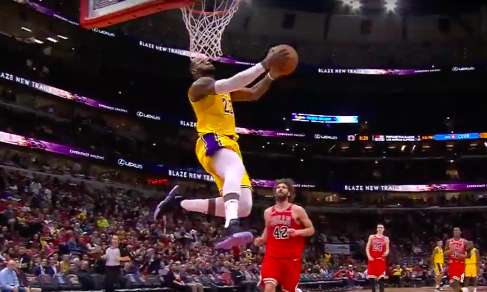 NBA - Top 10 : LeBron James en mode Dunk Contest