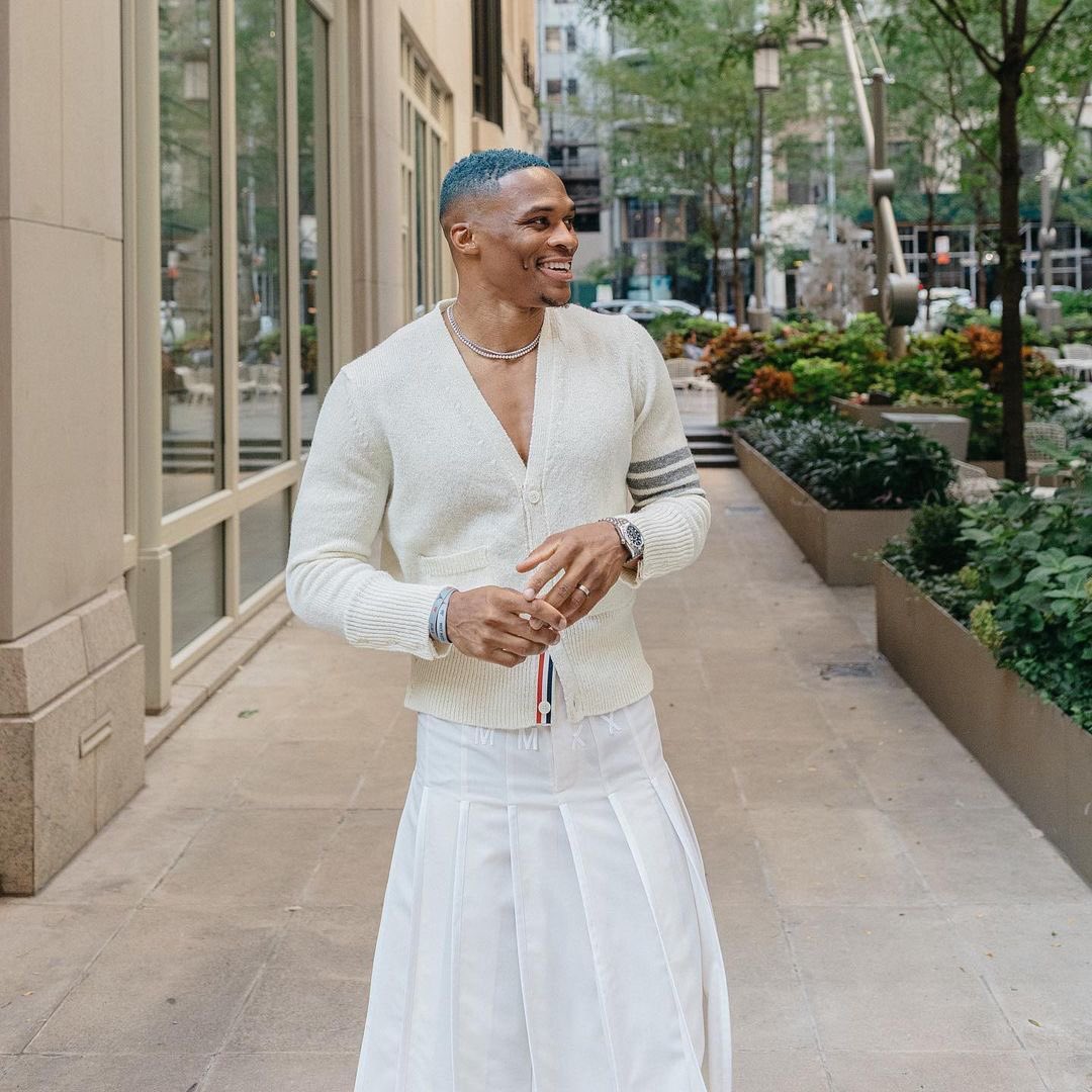 NBA - Cheveux colorés et tenue WTF, Russell Westbrook embrase la toile ...