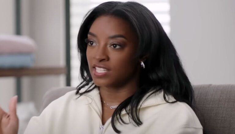 Après les JO de Paris, Simone Biles cash sur son traumatisme : « Toute ...