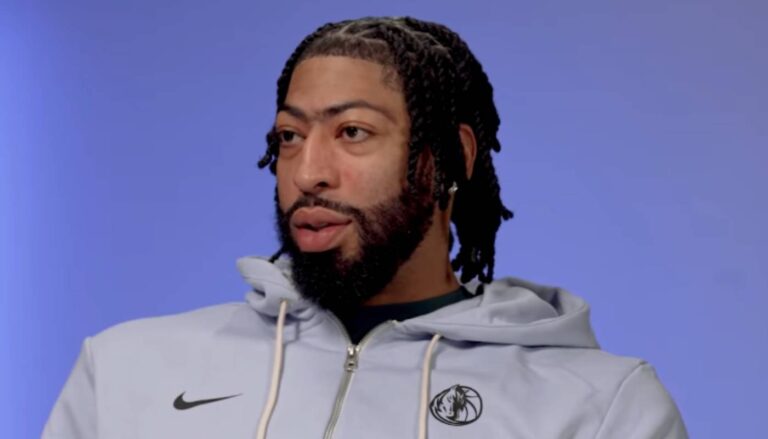NBA - 2 franchises sur Anthony Davis... par désespoir